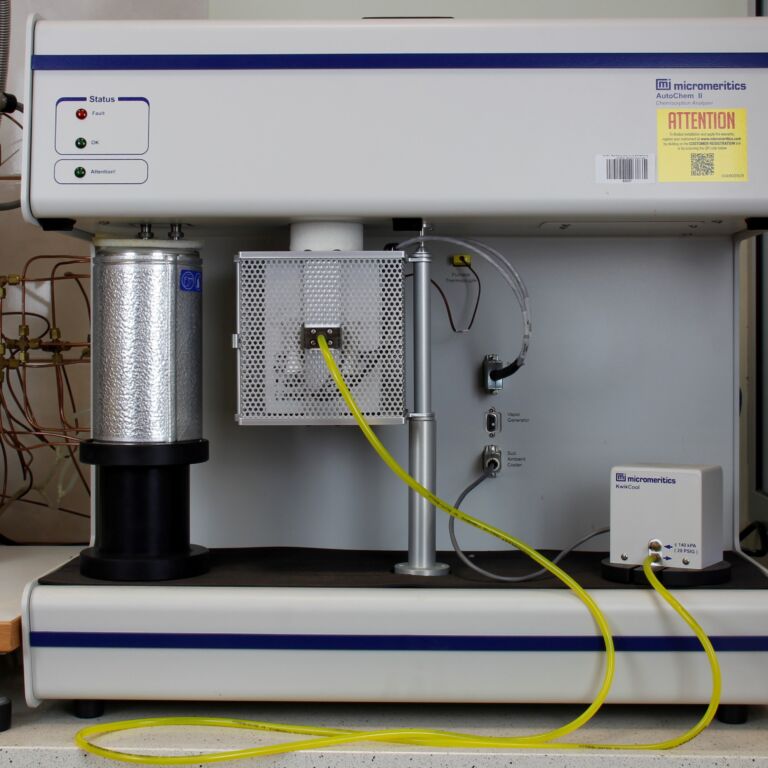 Analizator Micromeritics AutoChem II - Łukasiewicz - Instytut Ciężkiej ...